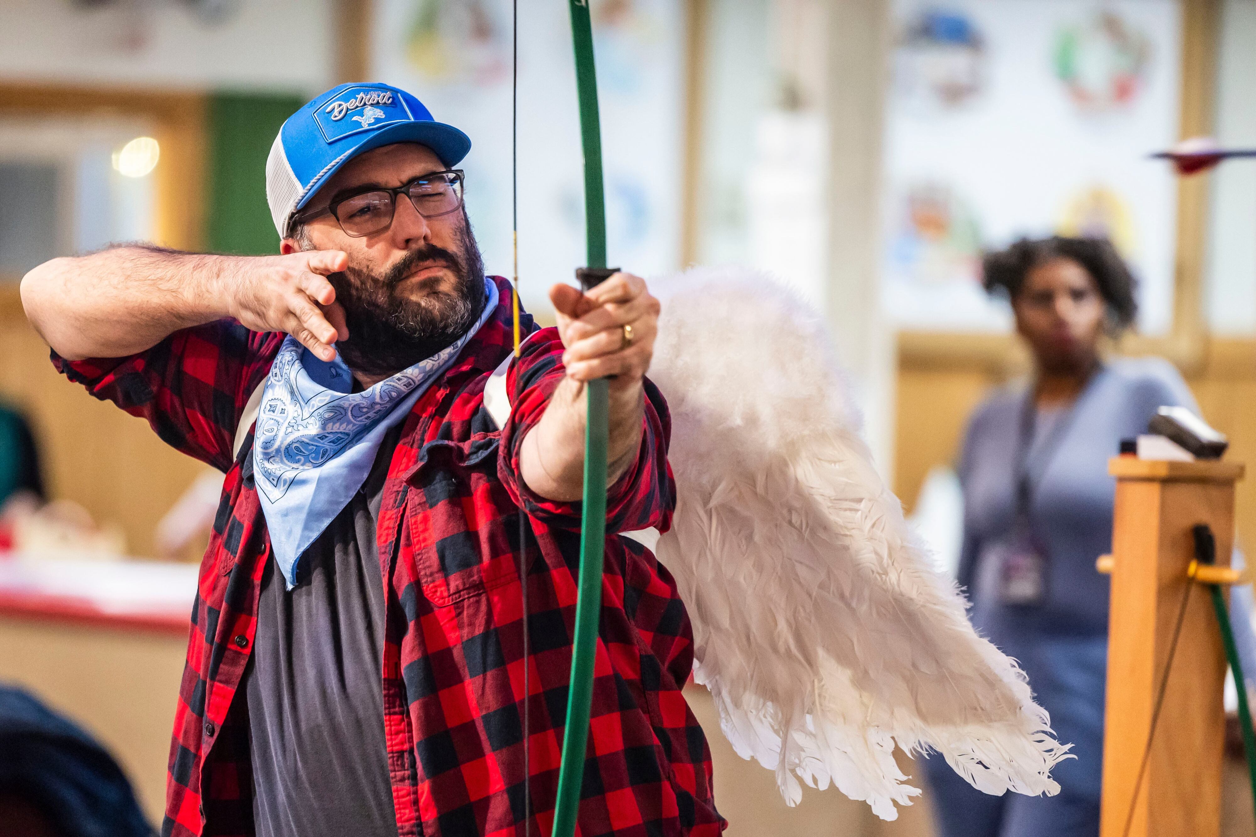 Bronner’s awards $2,000 grand prize in local media celebrity archery ...