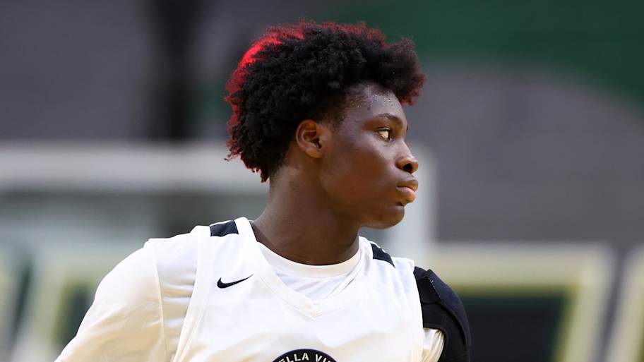 Elite recruit hearing from Duke basketball coaches