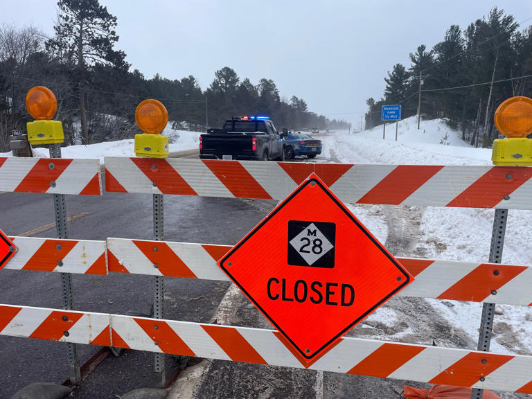 Update: M-28 reopens after multi-car pileup