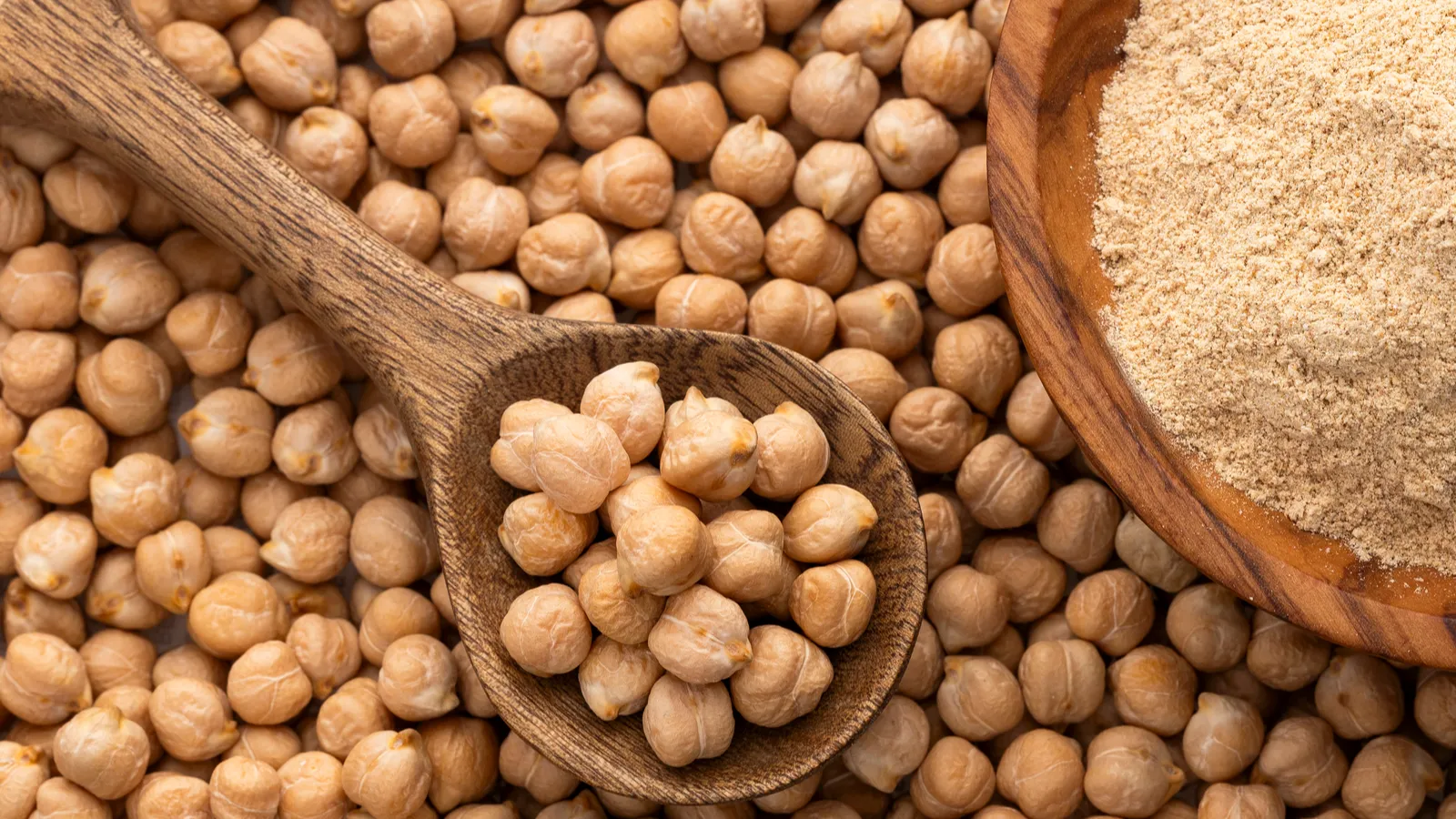 What is chickpea flour and why so many cooks swear by it