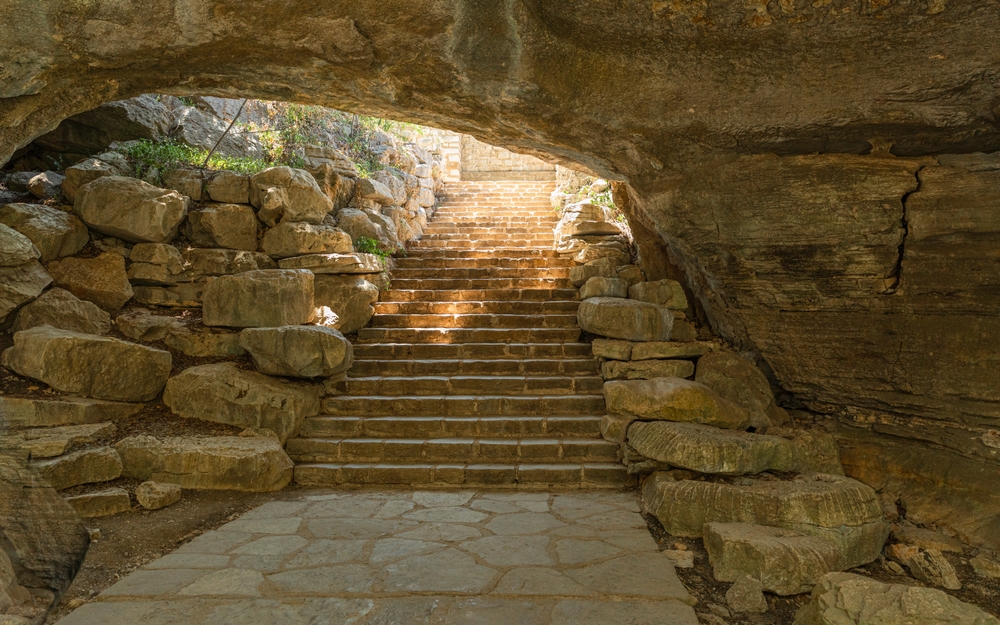 This Texas cave wasn’t carved by dripping water but by an ancient river