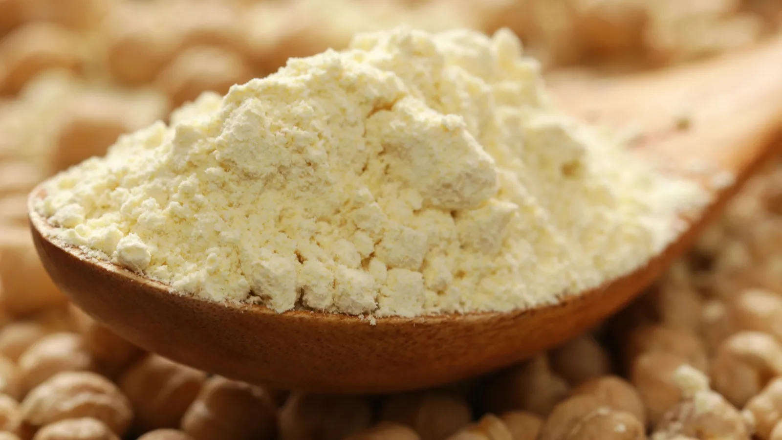 What is chickpea flour and why so many cooks swear by it