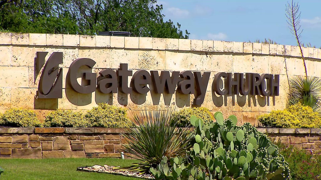 Federal judge orders mediation between Gateway Church, insurance ...