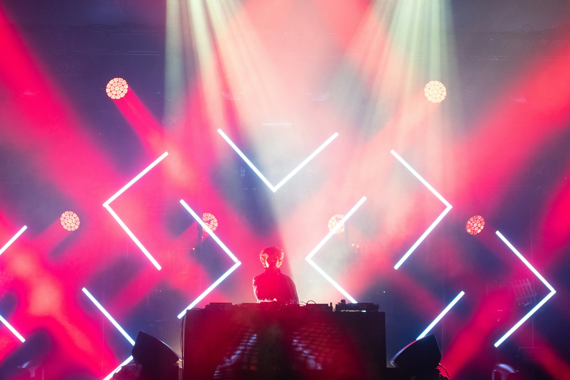 15 electronic music pioneers nobody remembers (but should)