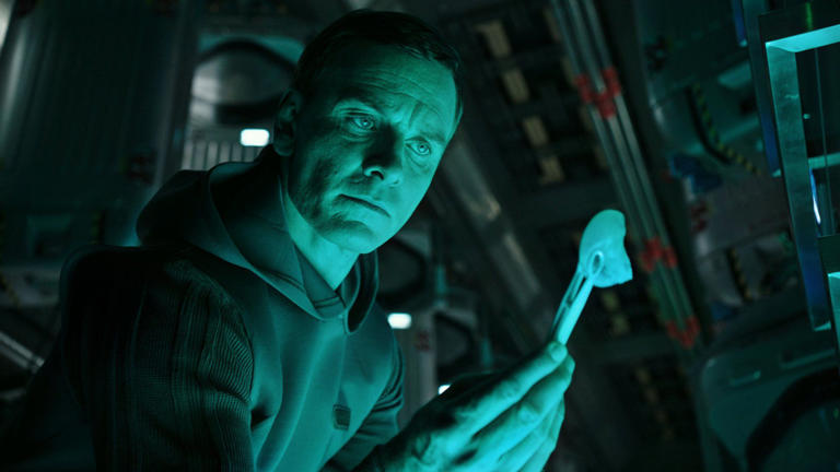 Abandoned alien story reveals David's fate after Covenant's twist ending