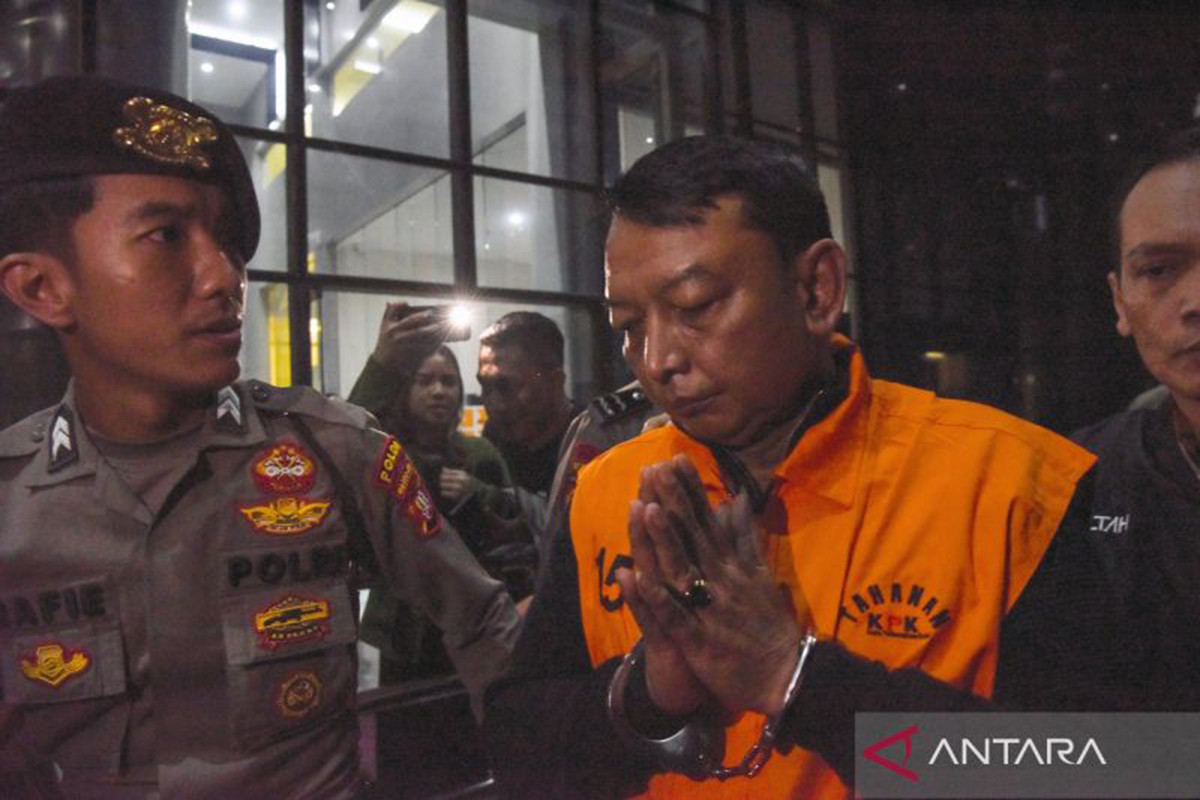 Detik-detik OTT KPK di Emeralda Golf Depok, terjadi pengejaran, pak ...