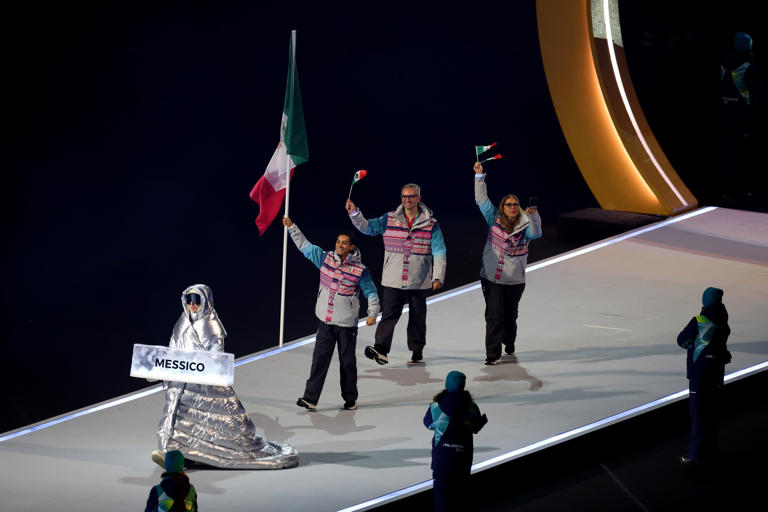 México desfila en los Juegos Olímpicos de Invierno liderados por ...