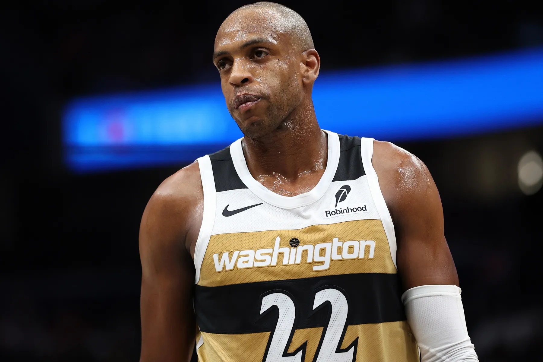 Mavericks bet on Khris Middleton after blockbuster deadline trade sends ...