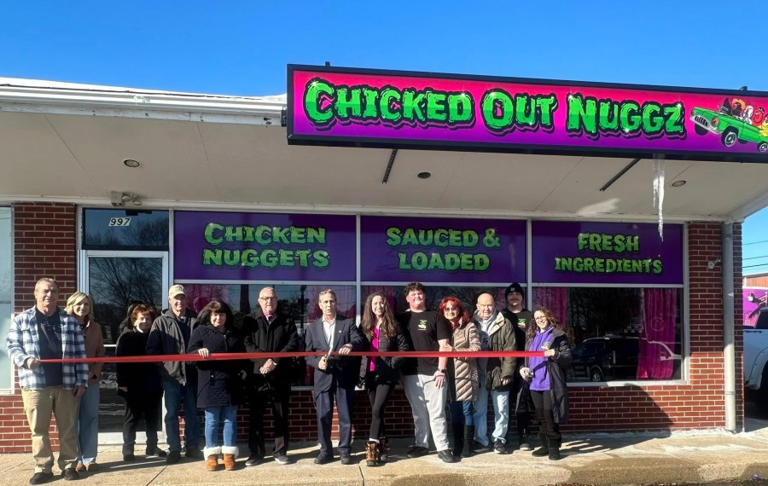 Chicked Out Nuggz opens restaurant in Warwick