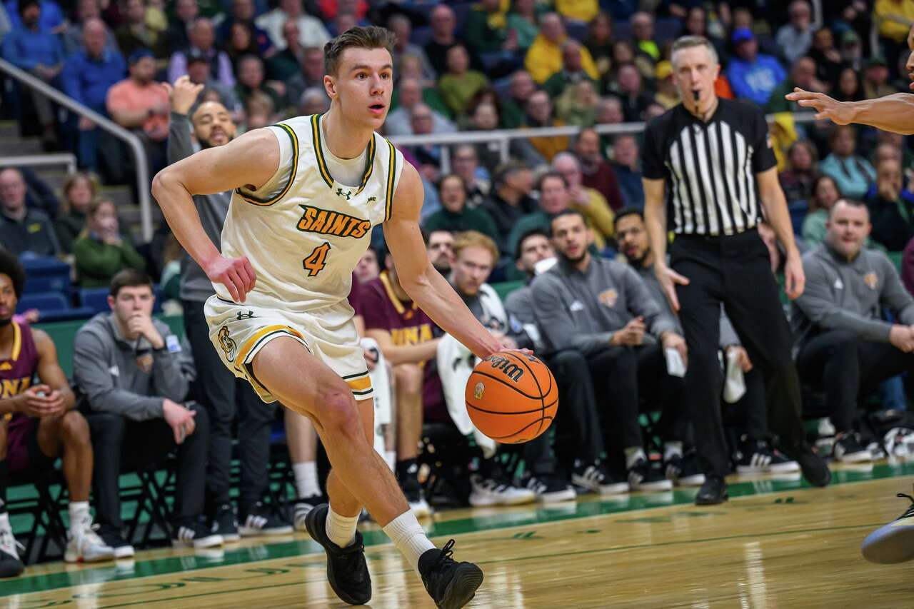 Siena's Doty, Shoats take after Gerry McNamara as ironmen
