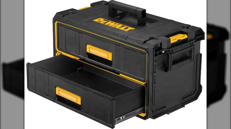 The 5 DeWalt tool boxes with the most storage