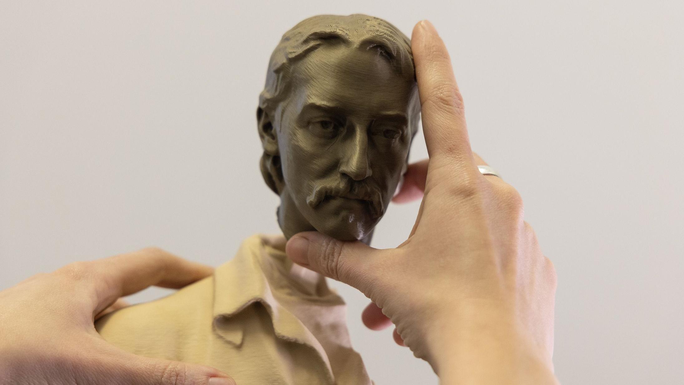 Headless statue restored with 3D-printed head