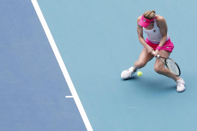 WTA Abu Dhabi final prediction: Ekaterina Alexandrova vs Sara Bejlek