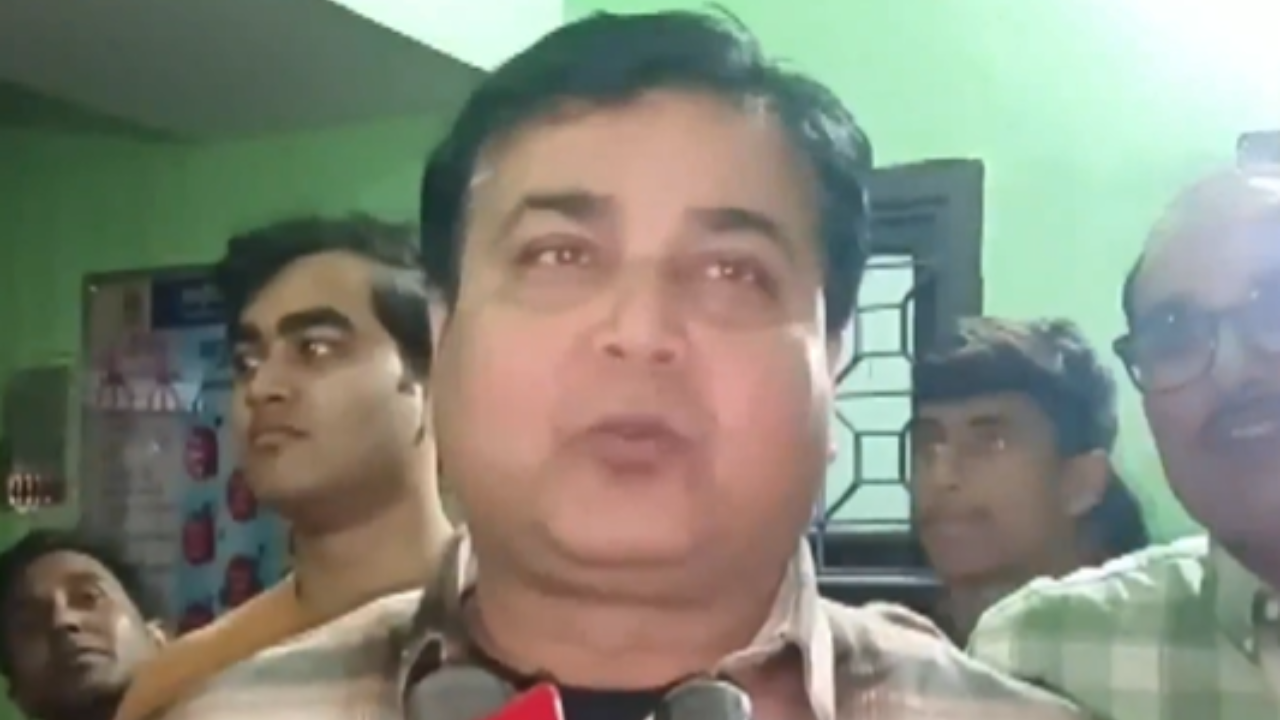 5 times Vaibhav Suryavanshi’s father Sanjeev Suryavanshi cheered the ...
