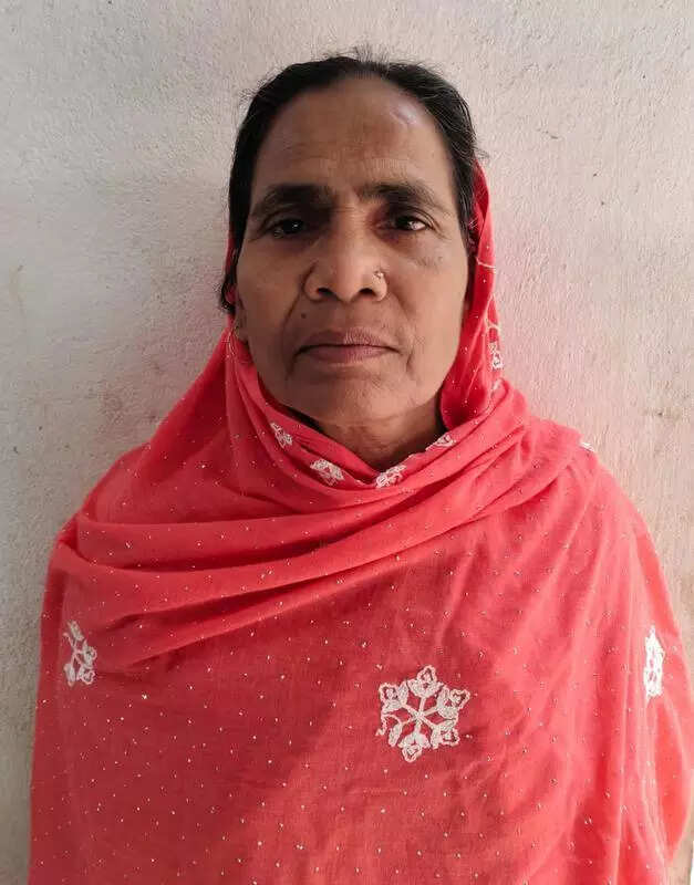 Murshidabad BLO dies of cardiac arrest, son blames SIR