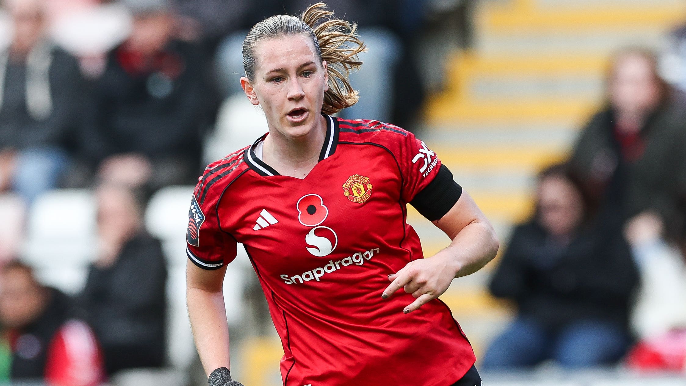 Elisabeth Terland scores as Manchester United clinch WSL victory at ...
