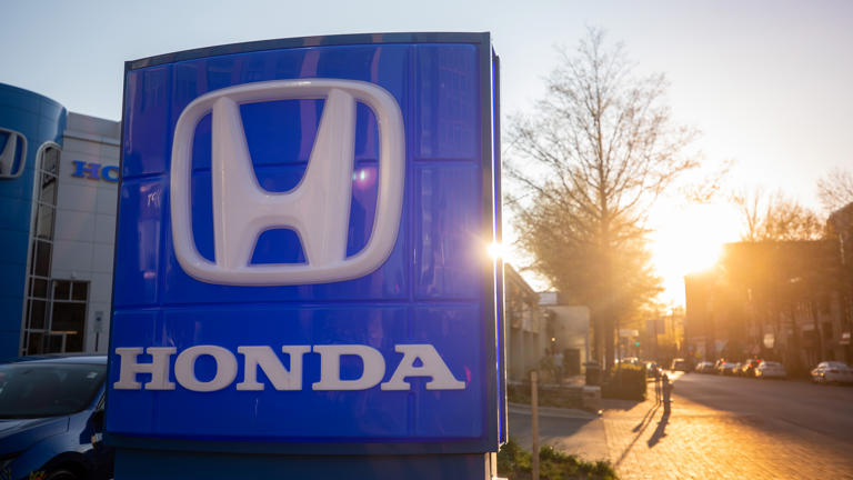 4 car brands that can last 250K miles–and 4 that may not
