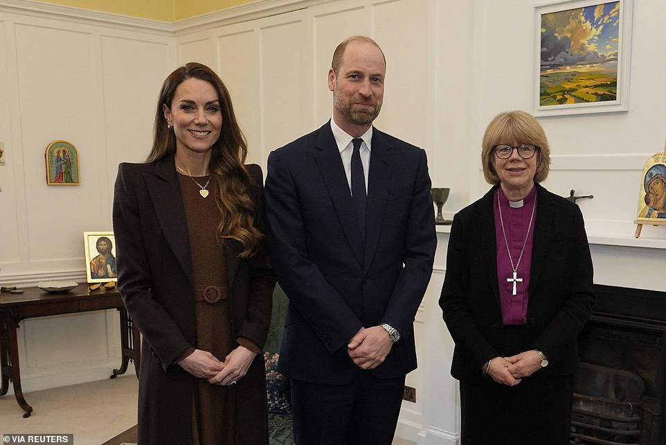 Kate debuts new love token necklace