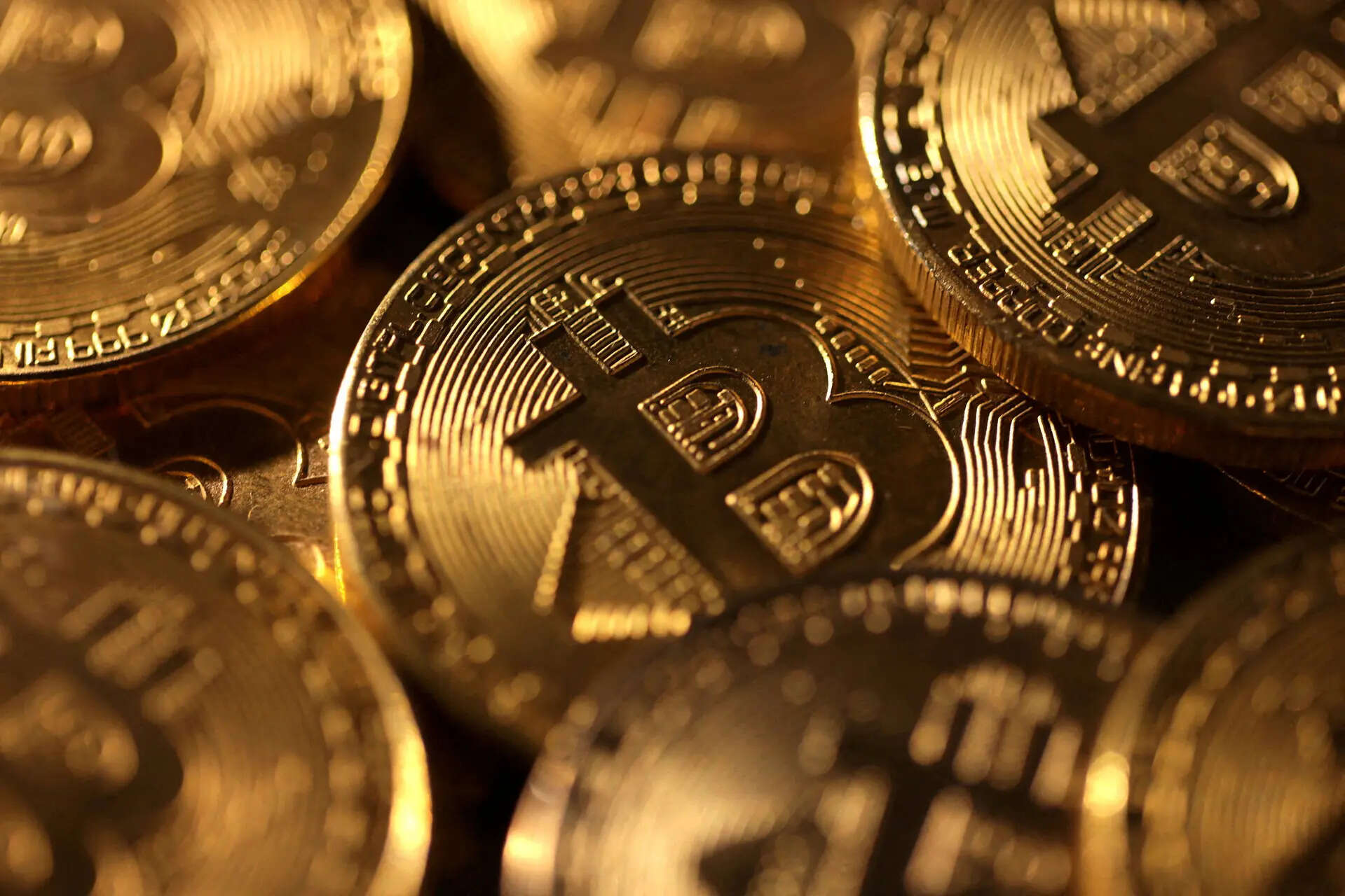 Bitcoin (BTC-USD) crash wipes out billions from crypto billionaires ...