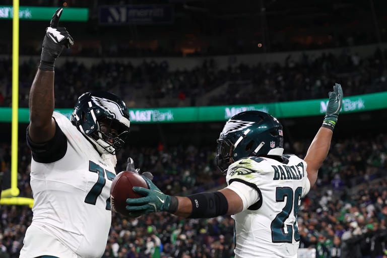 Eagles urged to reunite with former starter amid offensive line questions