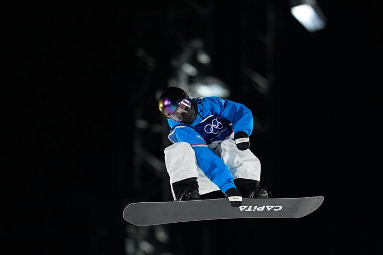 Olimpiadi 2026, oro Lollobrigida nel pattinaggio. Discesa libera a ...