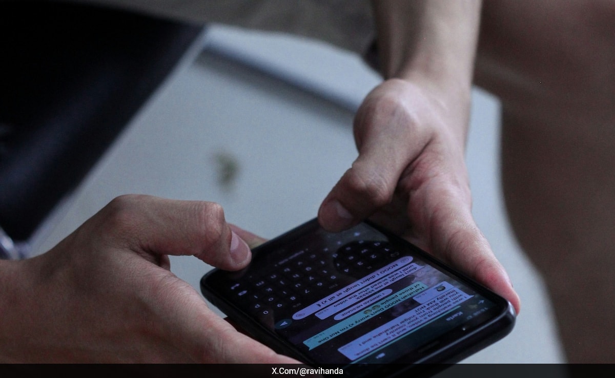 Ye kis line mein aa gaye: Professor quits teaching, becomes advocate