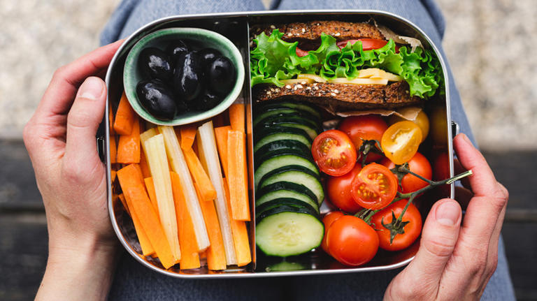 The absolute best time to eat lunch, according to science