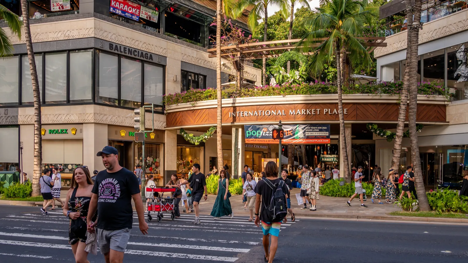 12 awkward questions people have about Hawaii