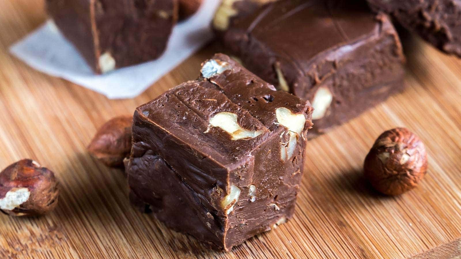 13 sugar-free treats I keep around to satisfy late-night sweet cravings