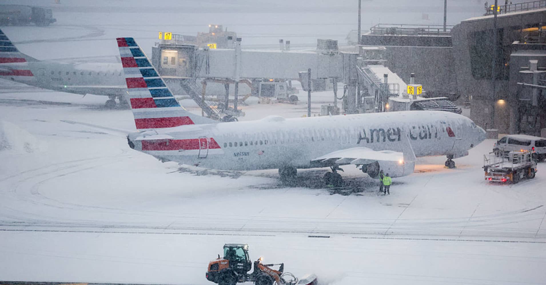 Pressure mounts on American Airlines CEO as carrier lags rivals