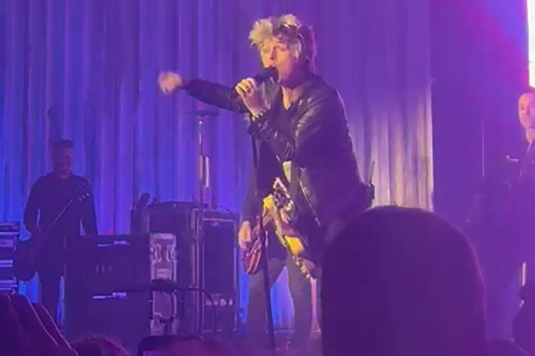 Green Day frontman's five-word message for ICE and Trump ahead of Super ...