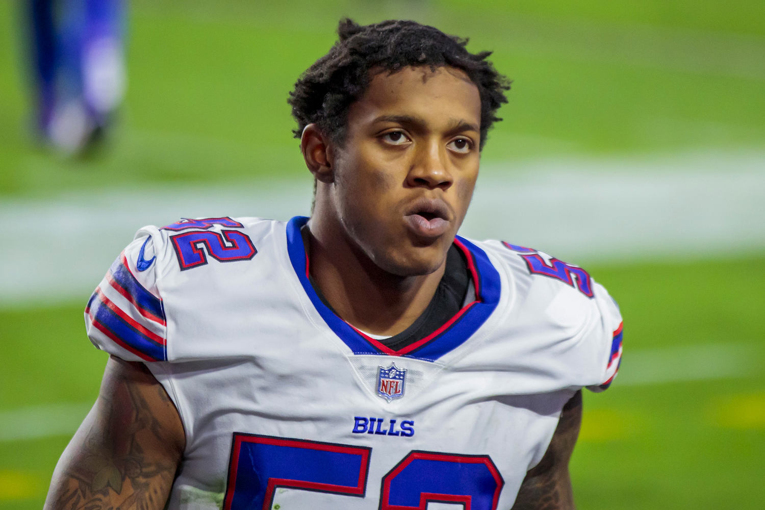 Former NFL linebacker charged with girlfriend's murder