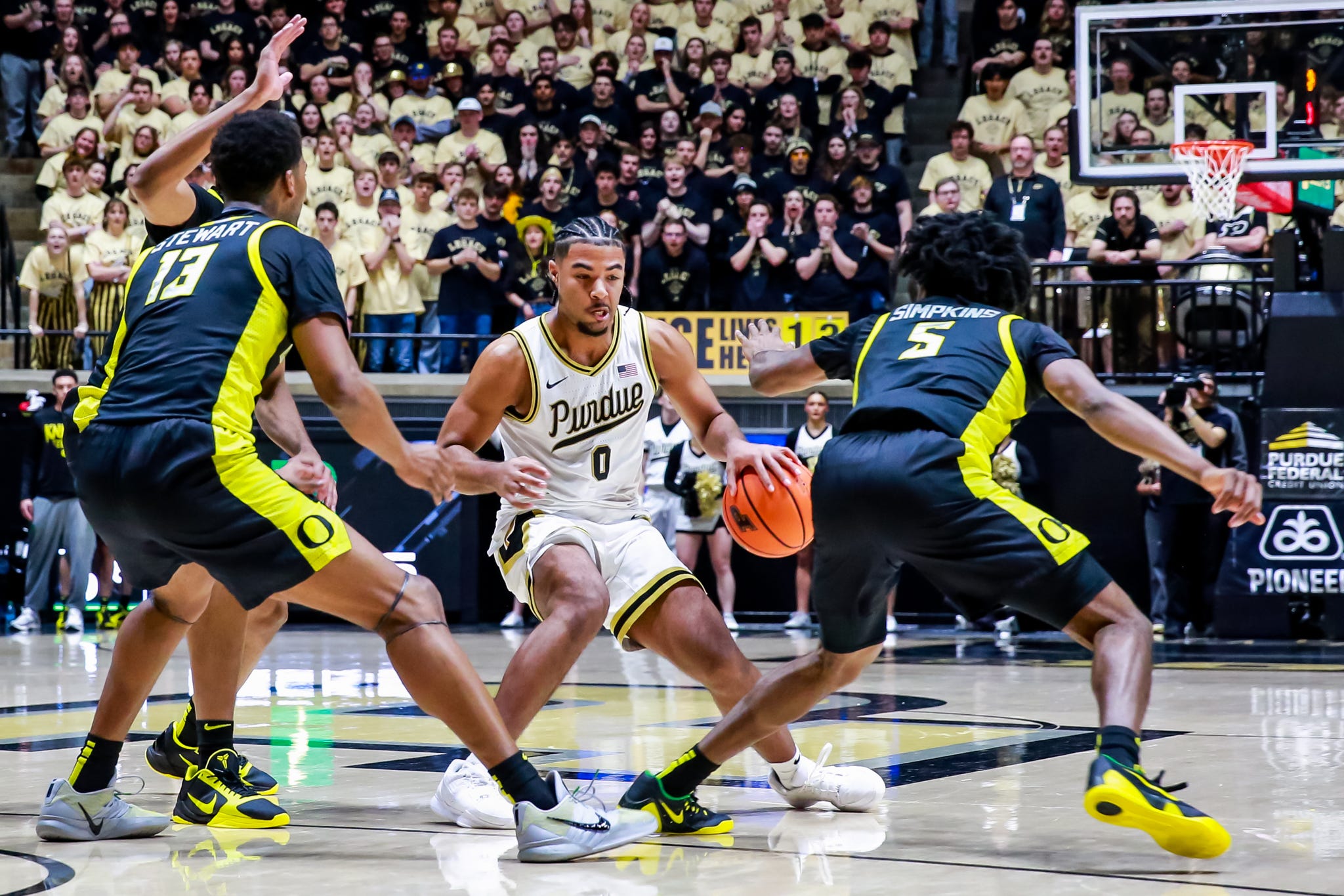 CJ Cox injury update: Purdue guard hurts knee, leaves March Madness game