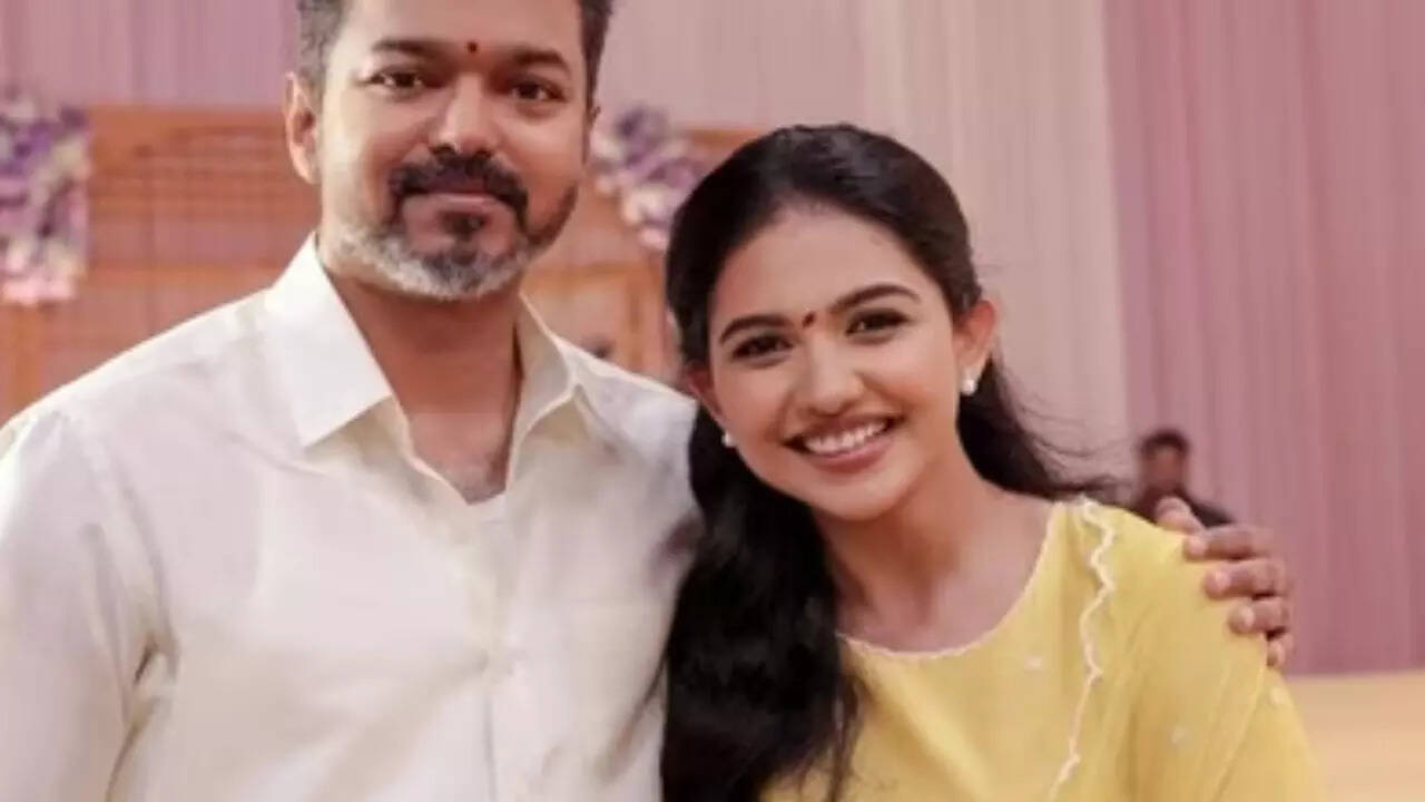 'Jana Nayagan' actor Mamitha Baiju breaks silence on 'Naalai Naalai ...
