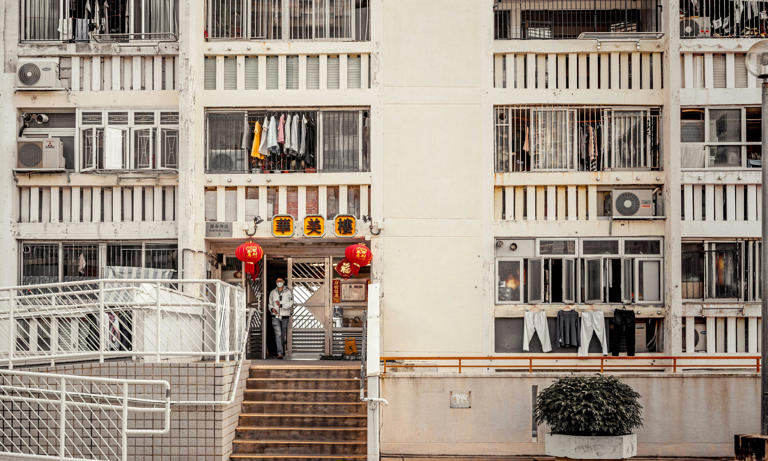 Extended family in China pools money to build 15-story apartment to ...