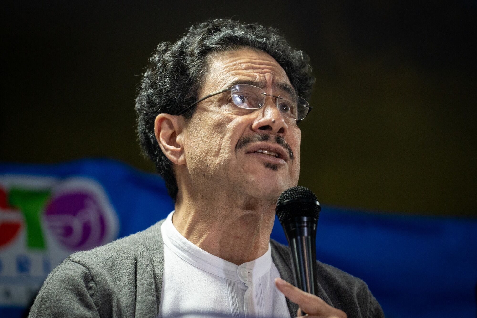 Colombia’s presidential race deadlocked between left and right