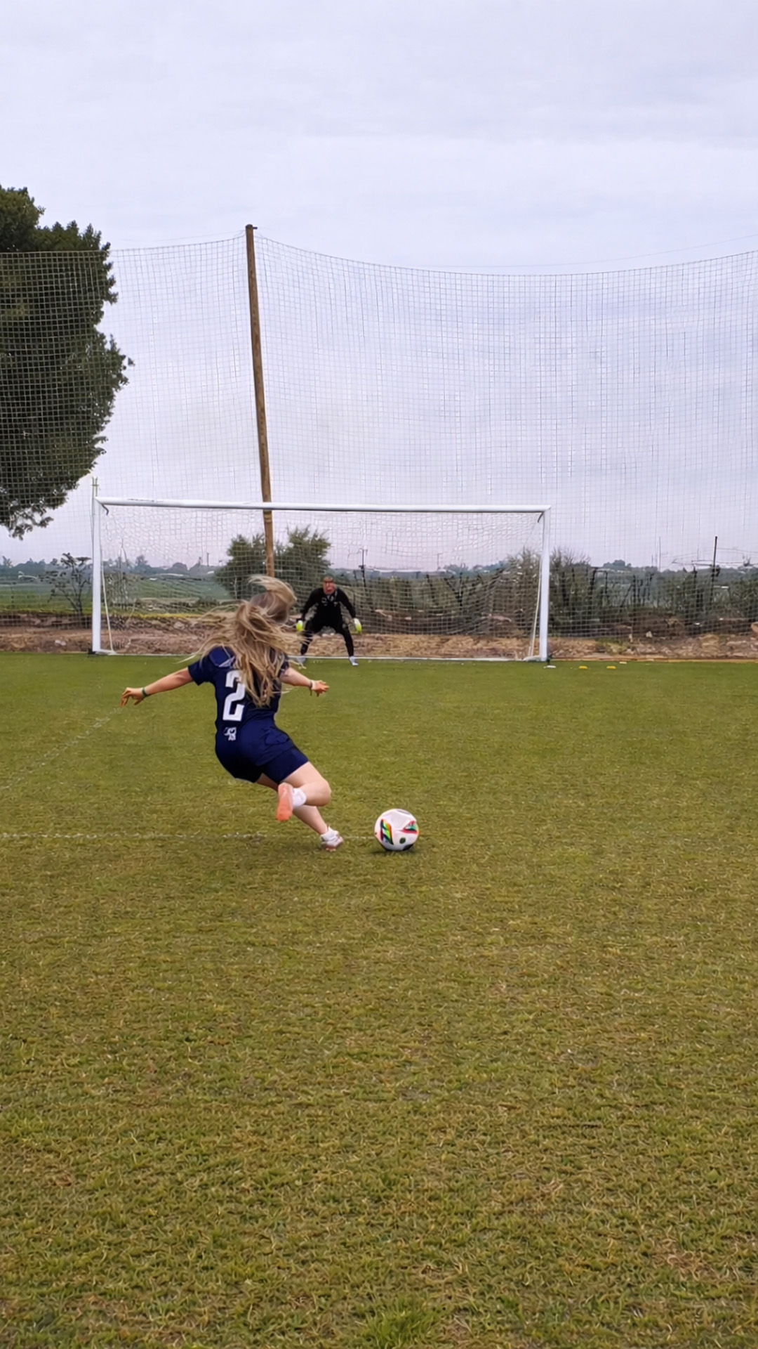Challenging a skilled goalkeeper in football shooting