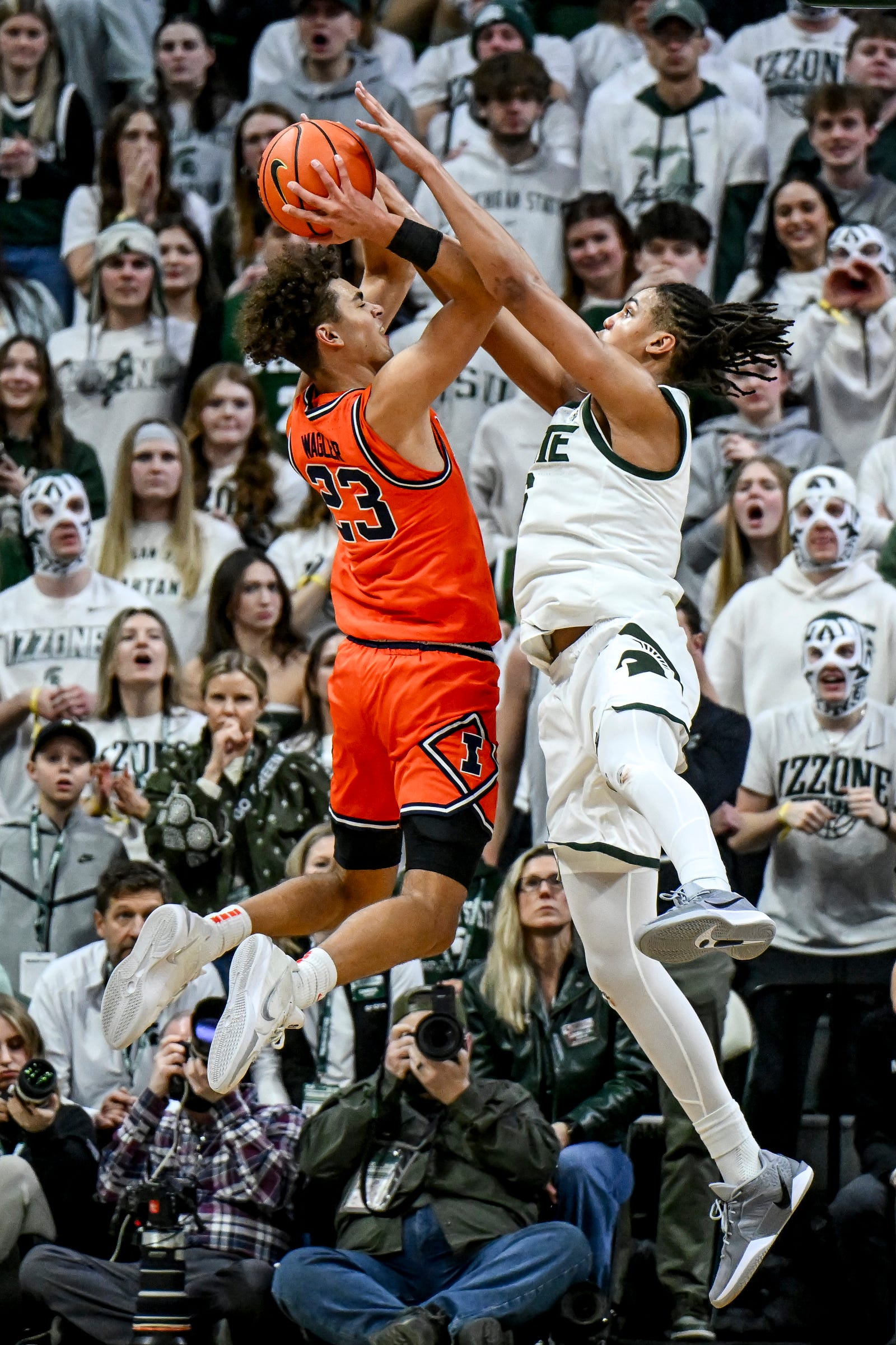 Jordan Scott's 'D,' Kur Teng's 3 lead MSU basketball's bench brigade