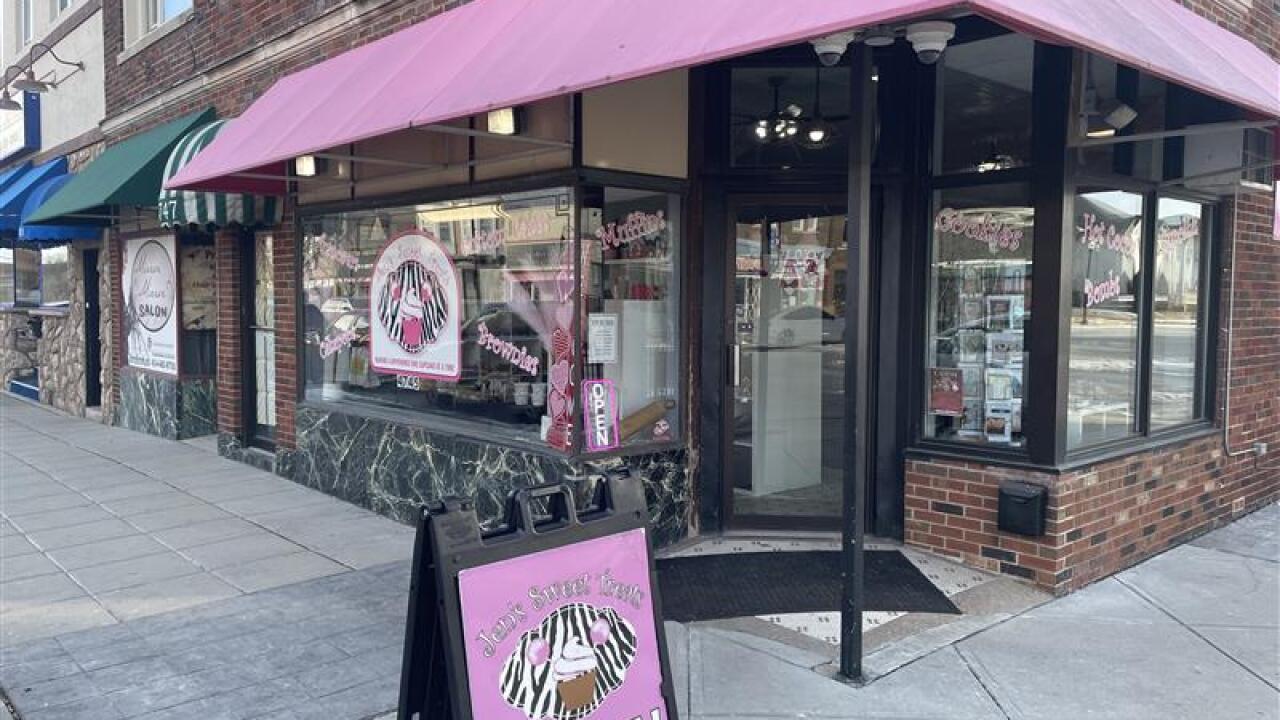'This is not goodbye': Jen's Sweet Treats in Cudahy to close this summer