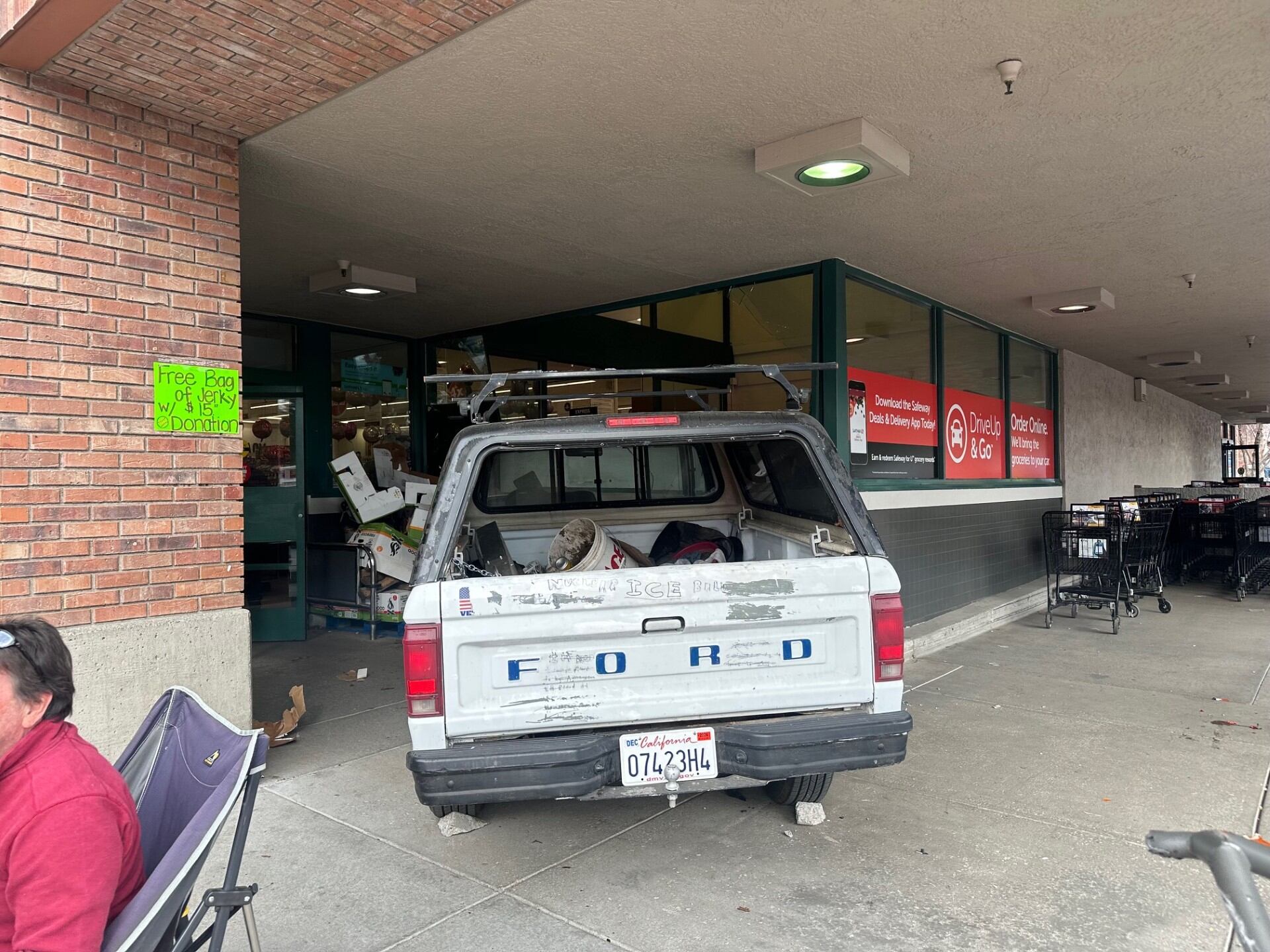 Vehicle intentionally hits 4 people in front of Safeway in Truckee ...