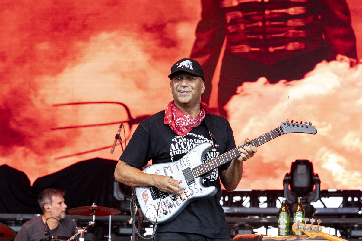 '90s metal rocker announces update on North American tour