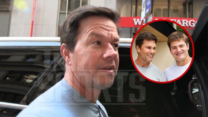 Mark Wahlberg predicts the Patriots will dominate the Seahawks in the ...