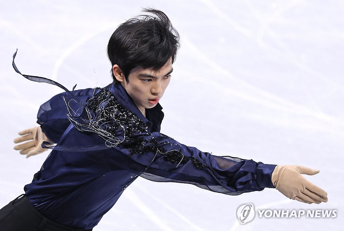 (Olympics) Figure skater Cha Jun-hwan vows to be better after shaky ...
