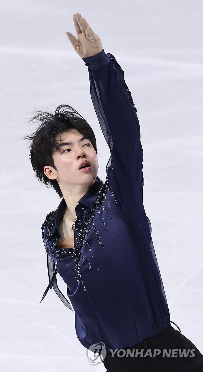 (Olympics) Figure skater Cha Jun-hwan vows to be better after shaky ...