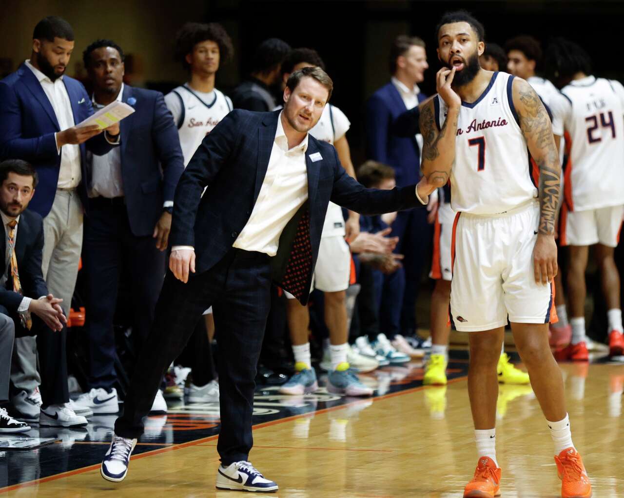 UTSA continues slide with home loss to North Texas