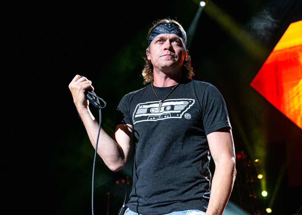 3 Doors Down lead singer Brad Arnold dies aged 47 after cancer diagnosis