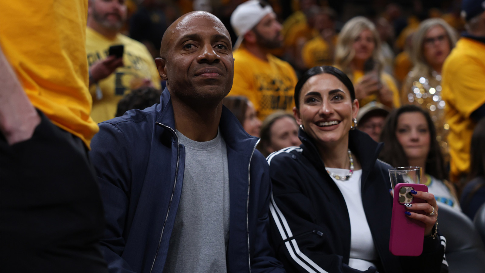 Jay Williams catches awkward strays from Kenny Smith, Richard Jefferson ...