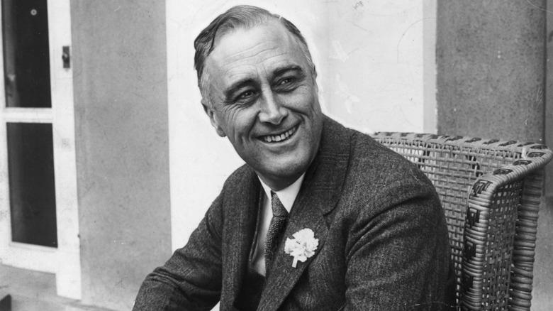 The historic moment when FDR served hot dogs to royalty