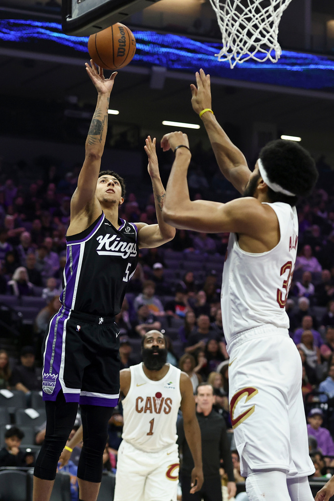 Harden scores 23 in Cavaliers debut, Mitchell leads with 35 in 132-126 ...