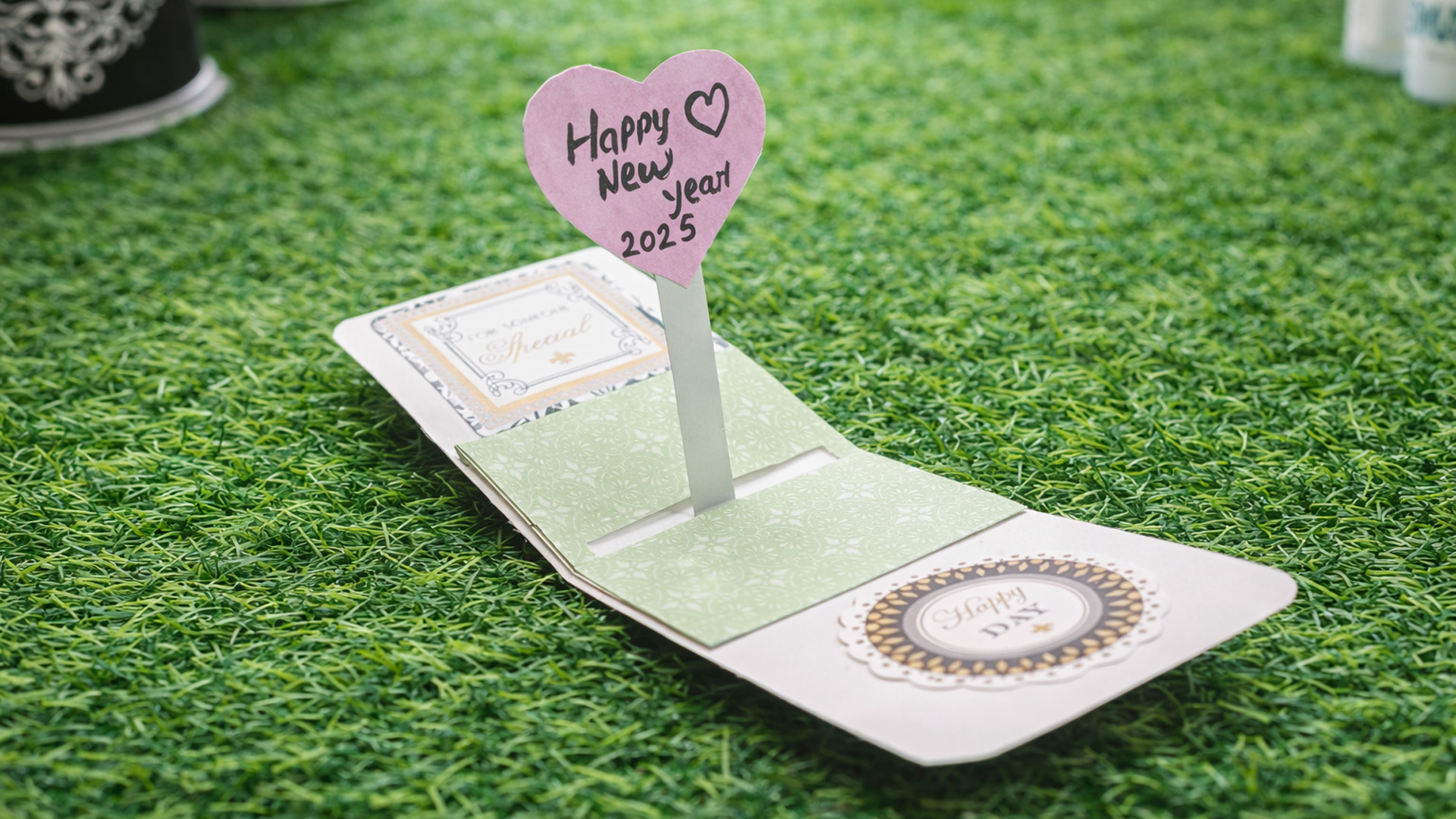 Creatieve pop-upkaarten maken met hergebruikte materialen